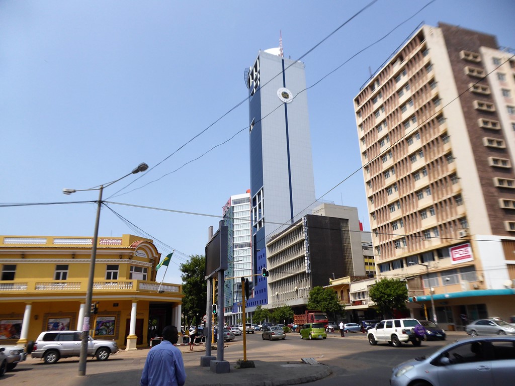 Maputo Street Scenes (15) – Postcards from the Transition